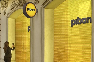 Pibank digitaliza la experiencia del cliente con Red Hat | EL MUNDO ...